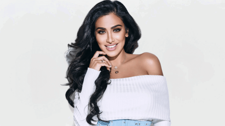 Huda Kattan: Age, Net Worth, Husband, Family, Height, Weight, and More ...