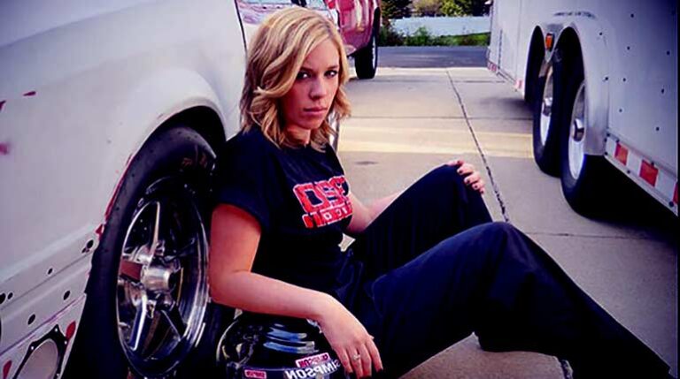 Jackie Braasch: Bio, Age, Career, Net Worth, Salary, Dating, and More ...