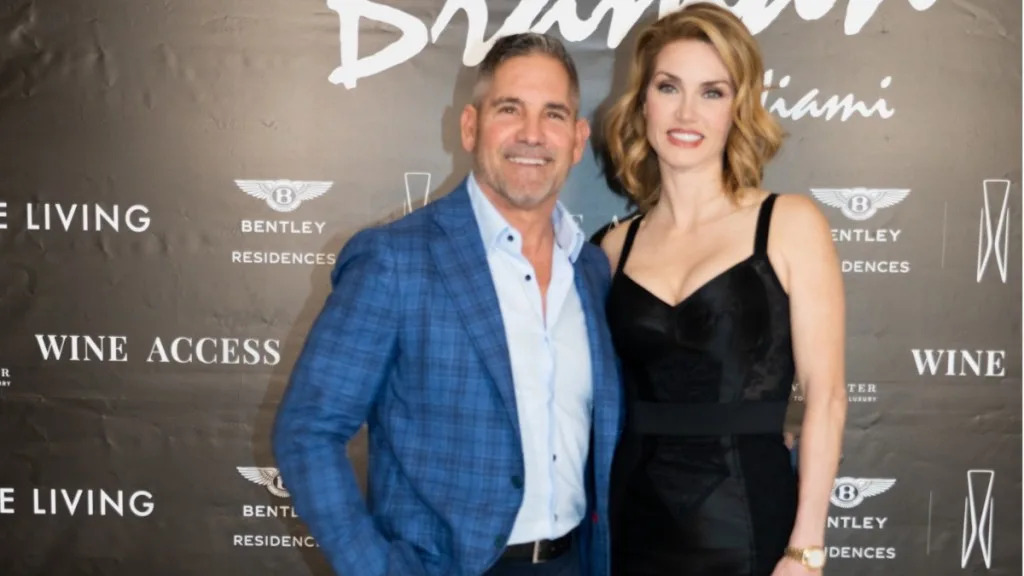 Elena Lyons: American Actress, Model, Businesswoman & Lifestyle ...